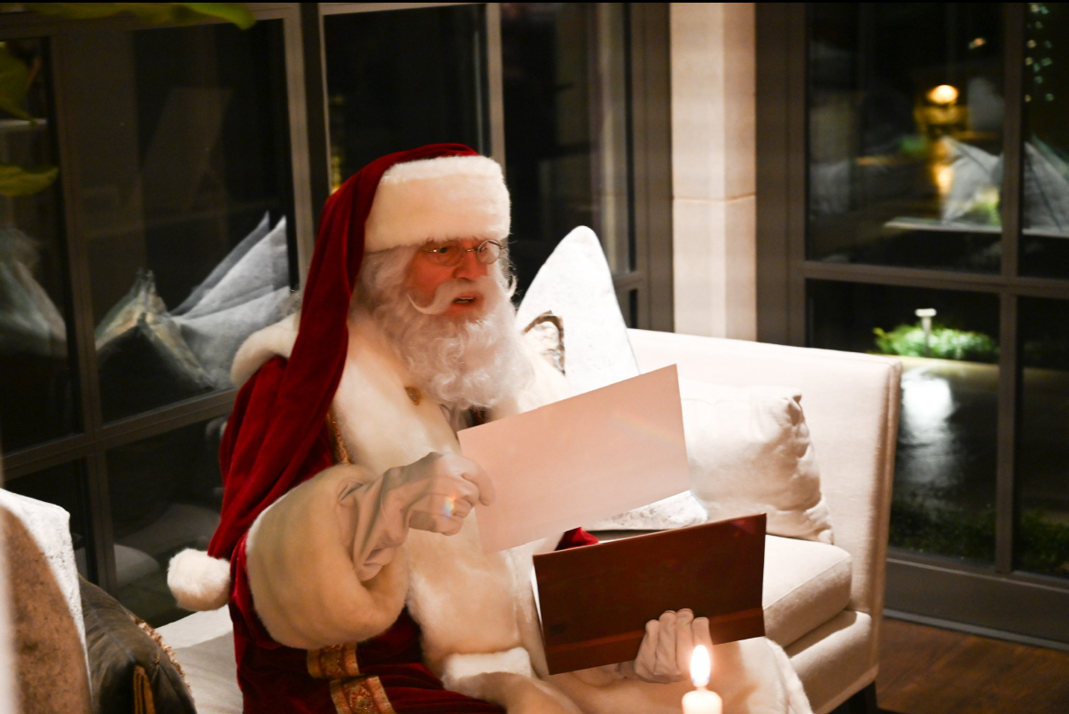 ZM Hair Looking for Top 10 Beautiful Santa of 2024